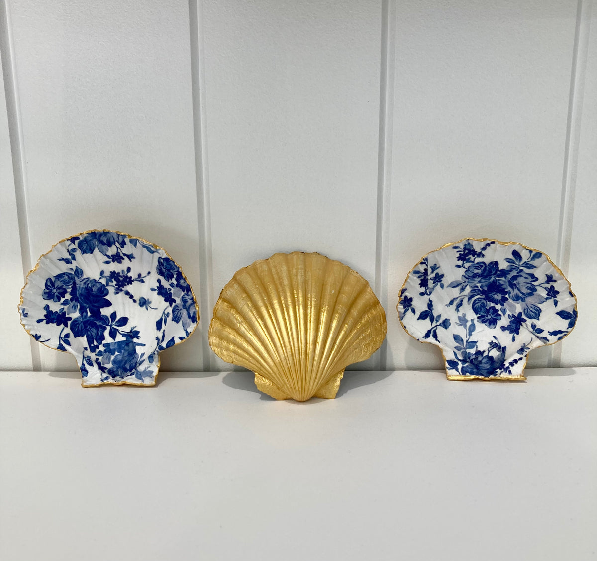 Hand Painted Scallop Shells – HAREWOOD INTERIORS